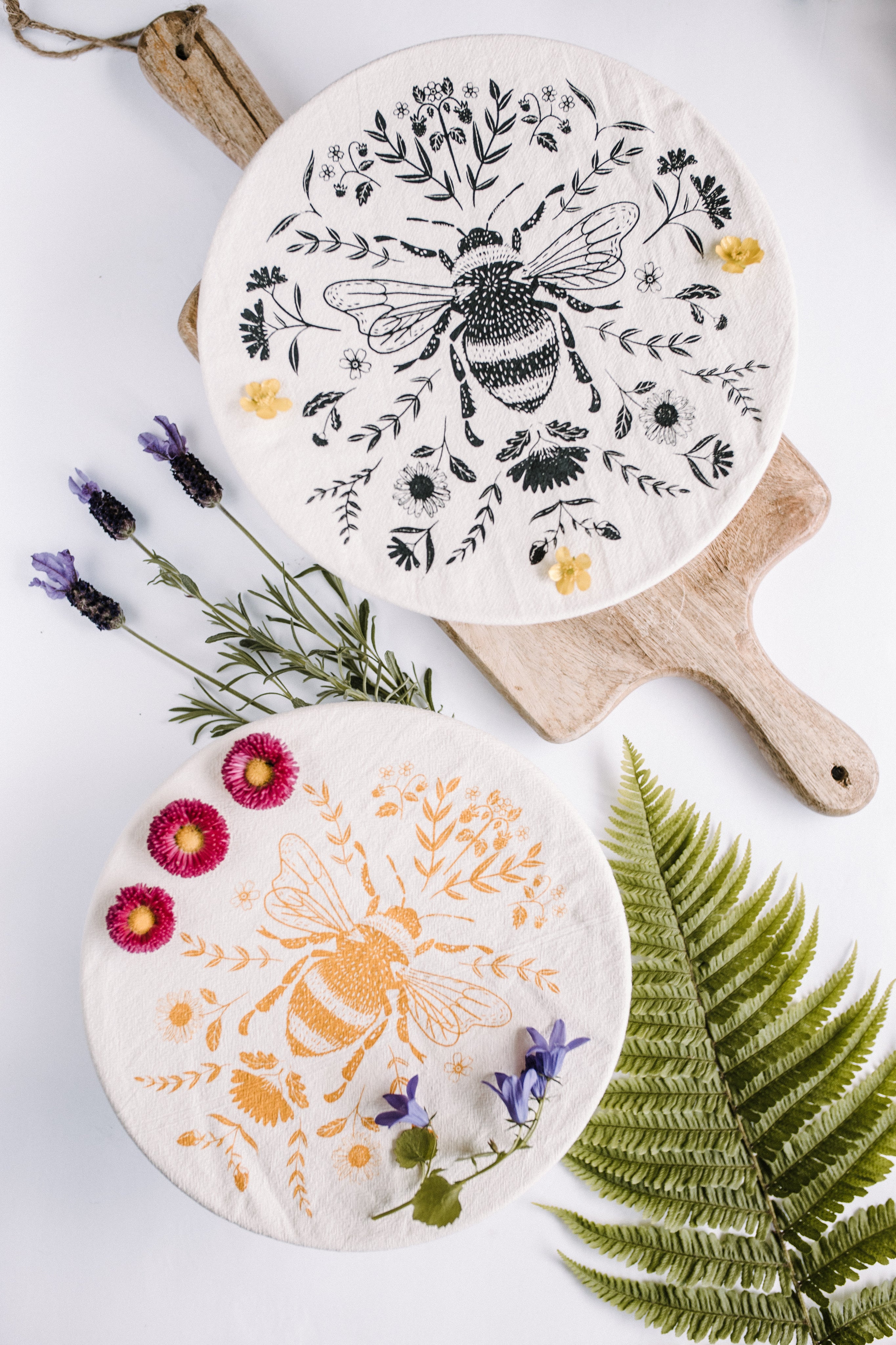 Bee Covers set of 2 UNWAXED – Your Green Kitchen